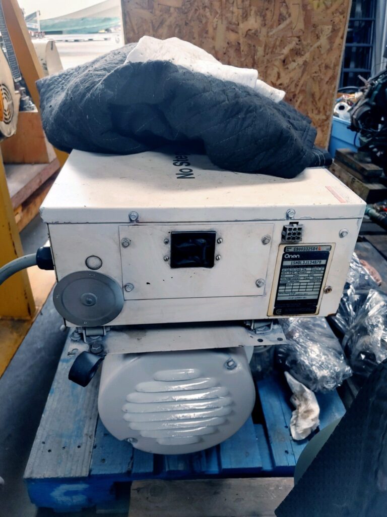 Single Onan Marine Generator 15KW 62 amps at 1800RPM – Commercial ...