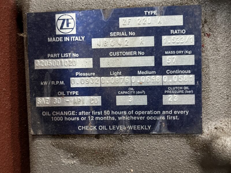 single ZF 220A Marine Gears - Surplus 1.53:1 ratio | Commercial Marine Pro