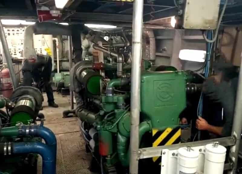 Multiple Detroit 12V71 Marine Propulsion Engines 600HP and 2.5:1 gears ...