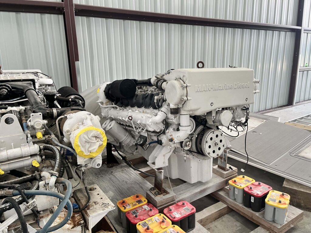 Pair MAN 2842 LE 401 Marine Engines - 1000HP - 6300 Hours ...