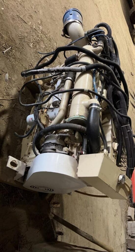 CUMMINS 480CE Marine Engine – 1,635 hours – Commercial Marine Pro