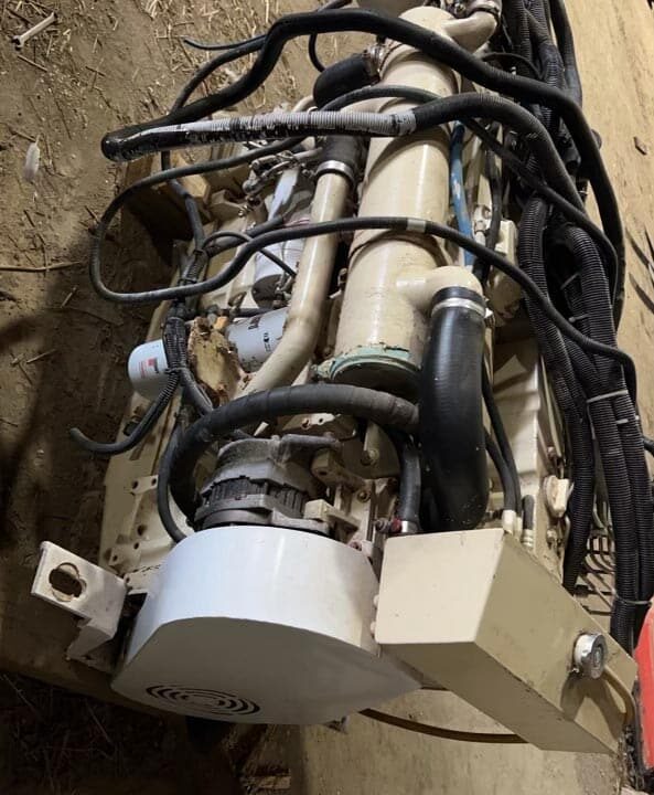 CUMMINS 480CE Marine Engine – 1,635 hours – Commercial Marine Pro