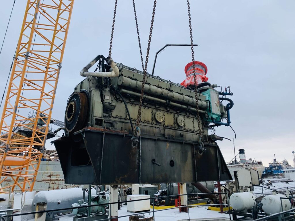Single GE Diesel Engine 7FDM16D4 and Ulstein gearbox | Commercial ...