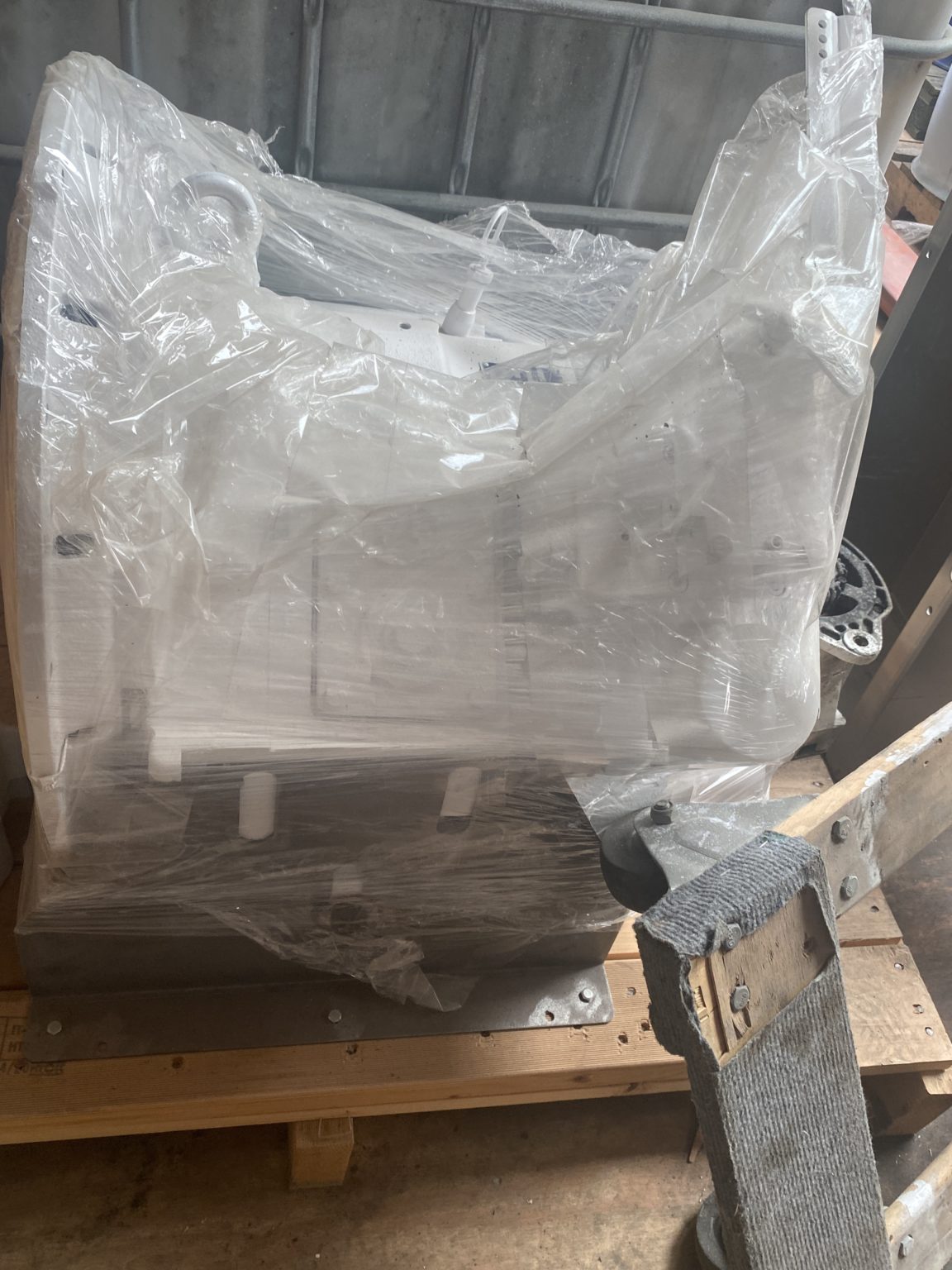 ZF 400A Marine Gear - Ratio 1.594:1 | Commercial Marine Pro