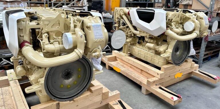 Pair MAN D2676 LE 423 (i6-800) Marine Propulsion Engines – Commercial ...