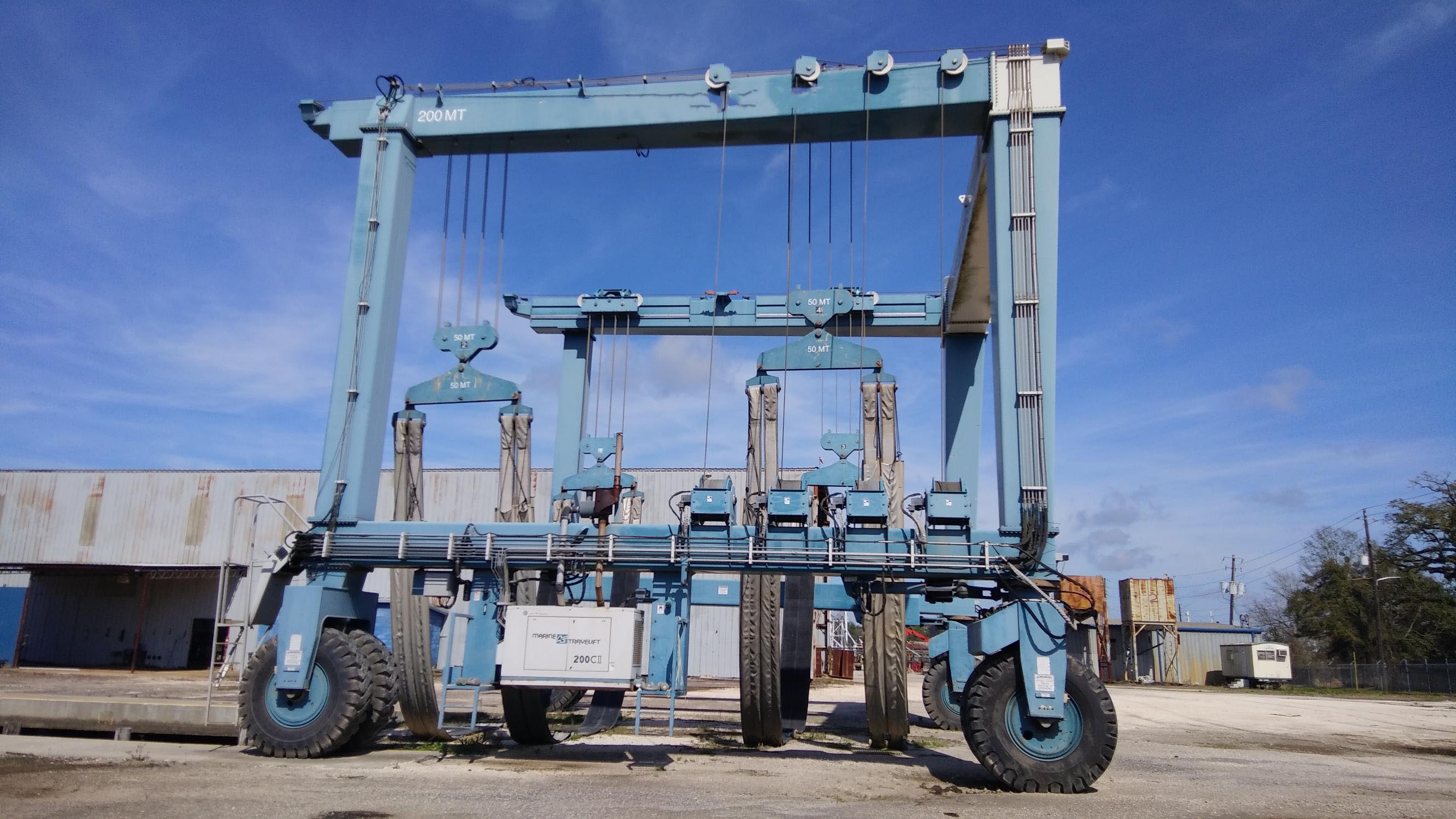 220 S. Ton TRAVELIFT Mobile Boat Hoist (440,000lbs) | Commercial Marine Pro