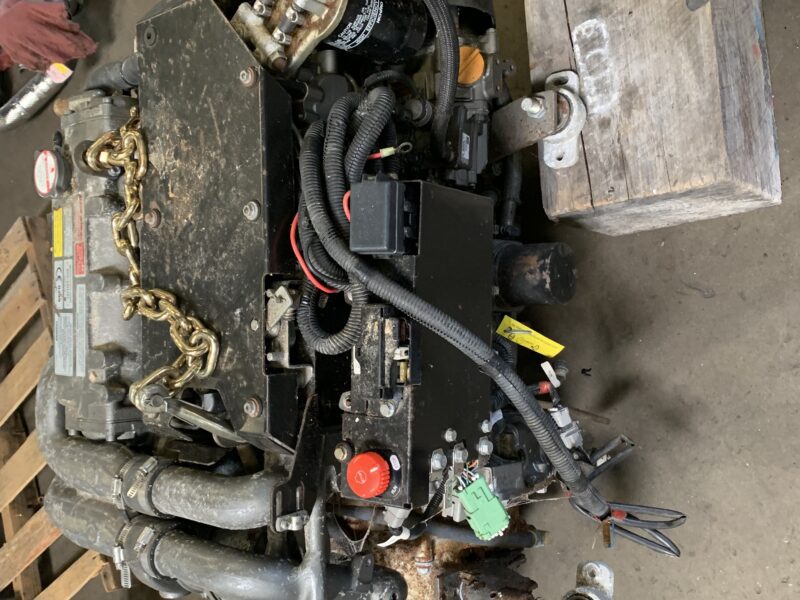Single Yanmar 4JH 110 Marine Engine | Commercial Marine Pro