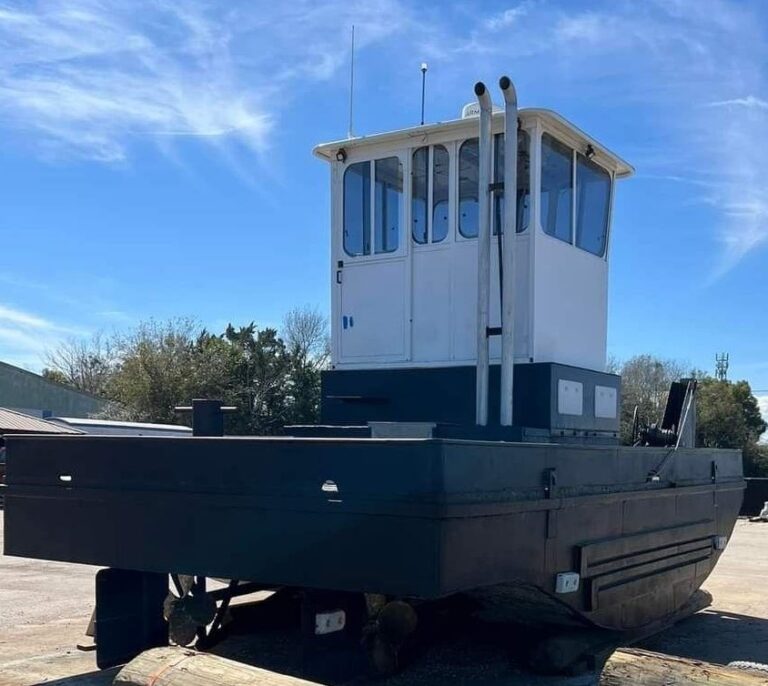 Twin Screw Truckable Tug – Commercial Marine Pro