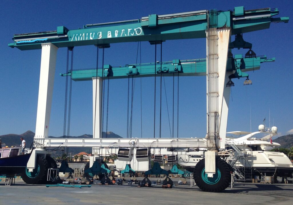 ASCOM 550 TON Boat Hoist / Travel Lift | Commercial Marine Pro