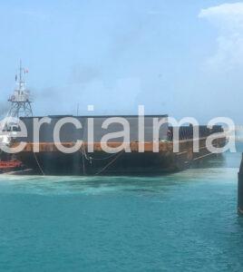 2500hp Model Bow Tug and 5000MT Binwall RORO Barge | Commercial Marine Pro